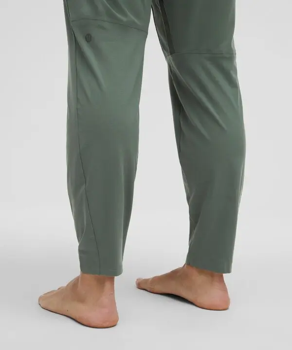 Lululemon In Mind Pant 27l In Dark Forest - 42% Off | Editorialist